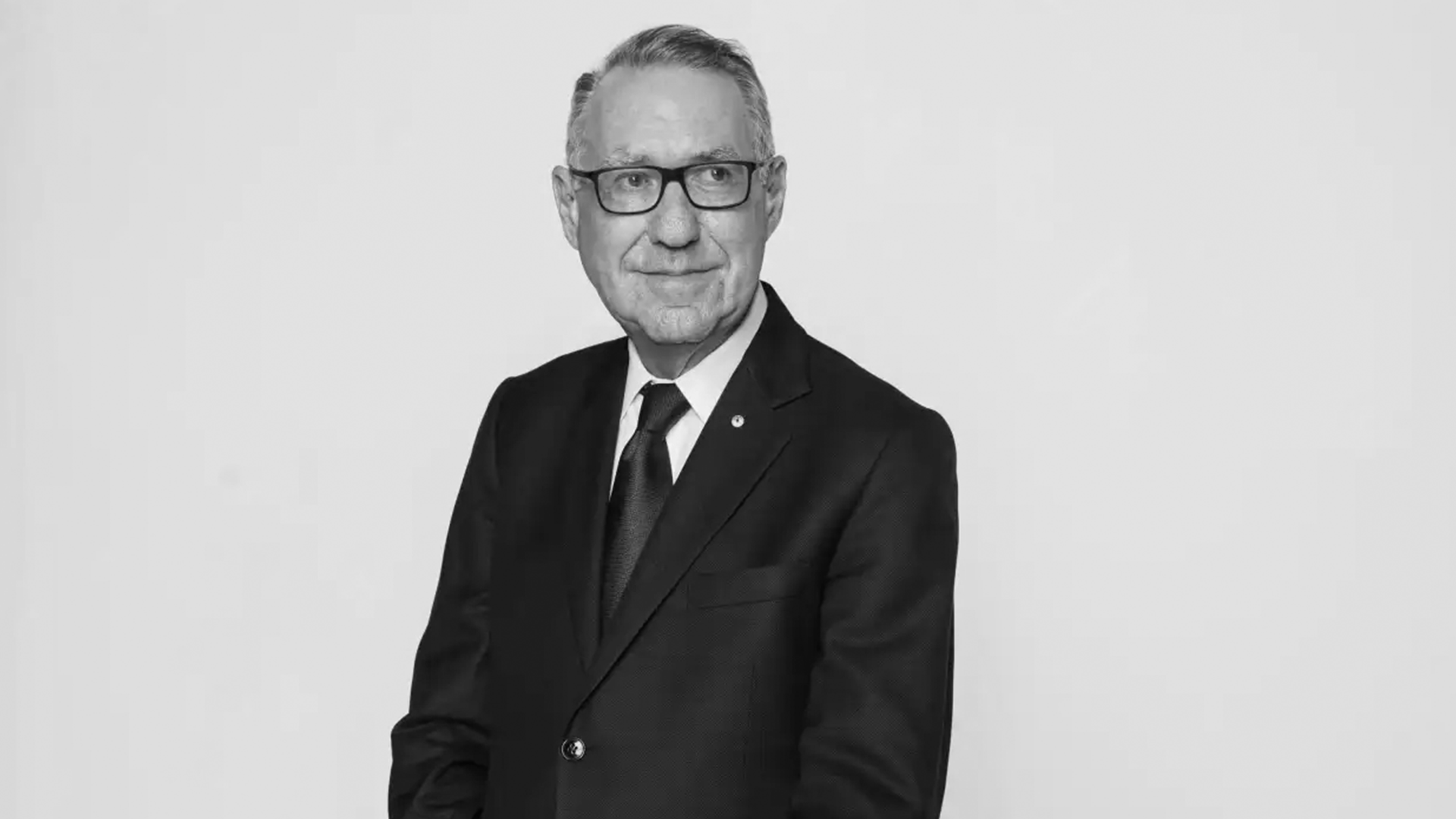 Influential directors pledge support for Yes vote - Uluru Statement ...