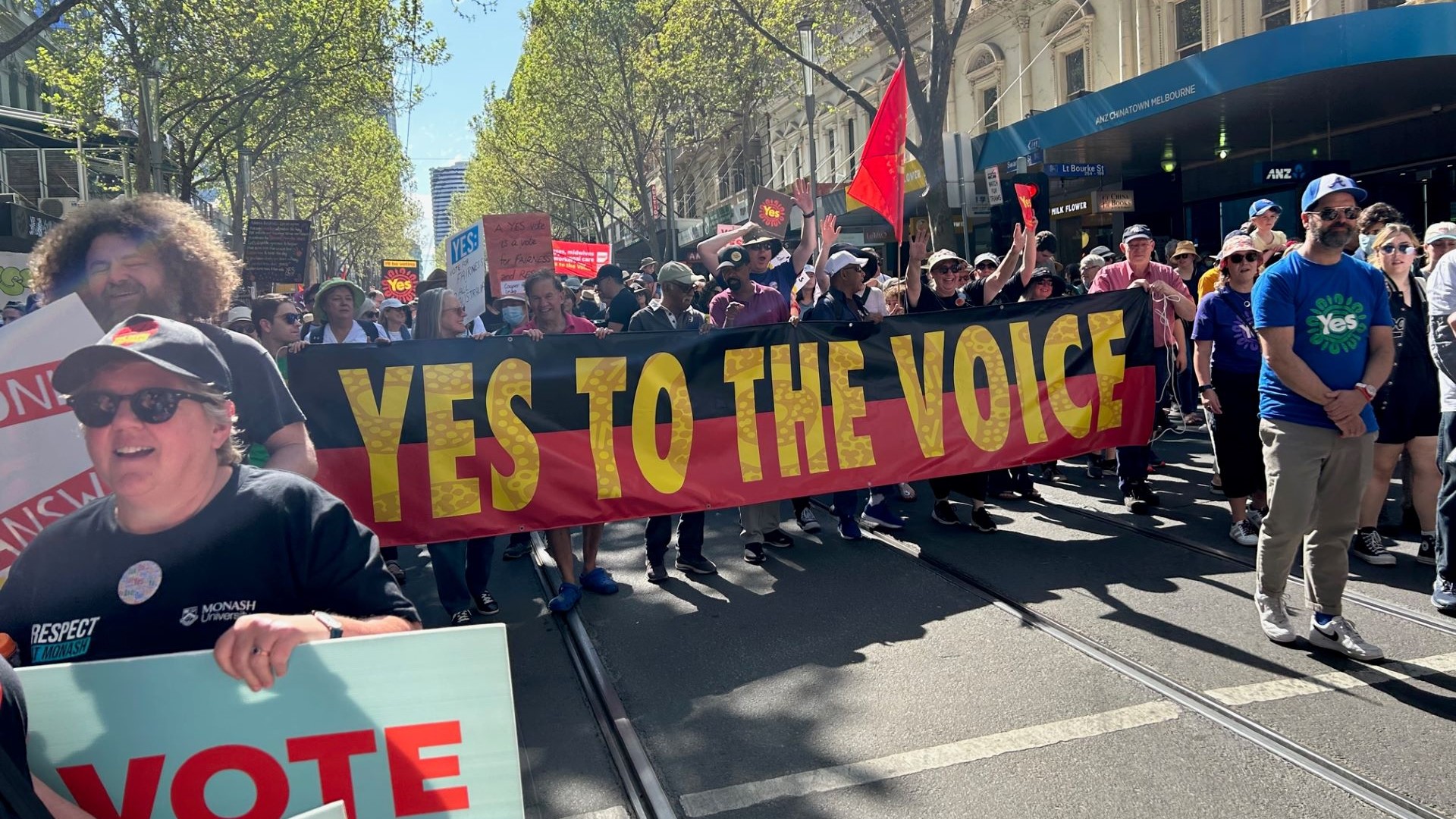 ‘History is calling us’: Yes campaign ramps up as thousands join in ...